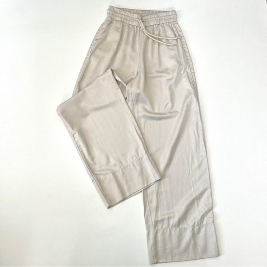 Zara svilenkaste pantalone/trenerke