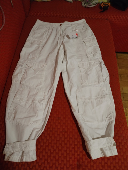 Nove Amisu cargo pantalone