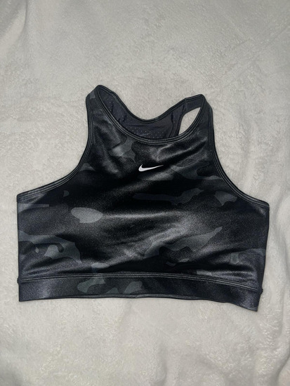 Nike top