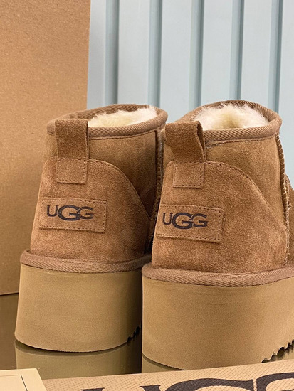 UGG platform cizme