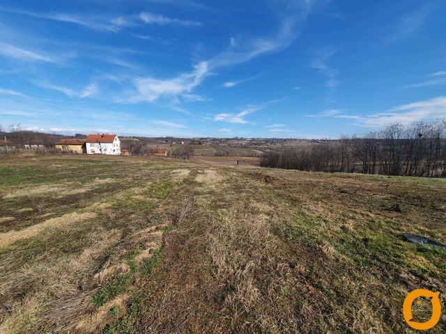 Topola-Gornja Šatornja, njiva 353 ara,