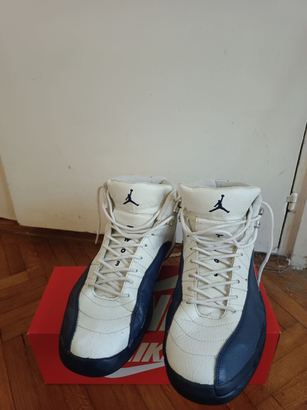 Air Jordan 12 Retro Jako redak model popularnih "Džordanki" Veličina