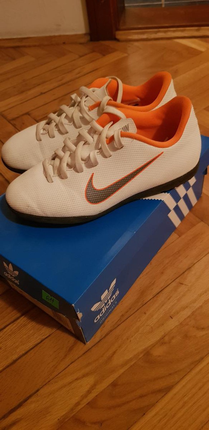 Nike, Veličina - 33