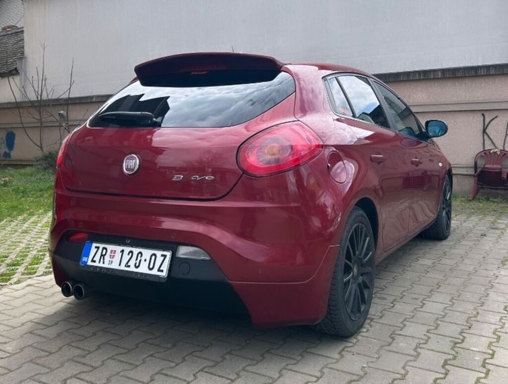 Fiat Bravo: 1.4 l | 2008 г. 202000 km. Hečbek