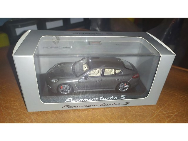 Minichamps Porsche panamera 1/43