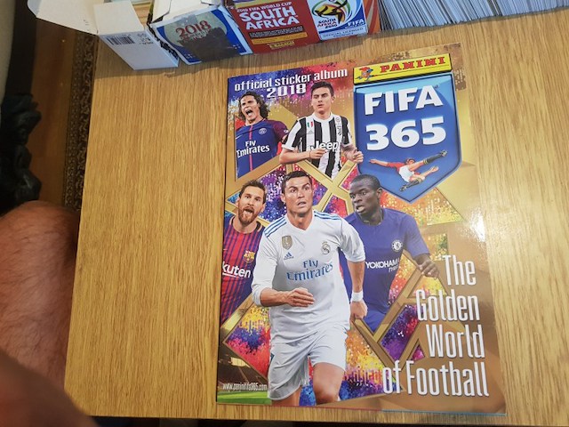 Prazan album - FIFA 365 2018 (Panini),sa slicicama