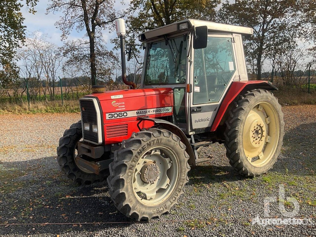 Prodaje se Massey Ferguson 3060 traktor točkaš na aukciji