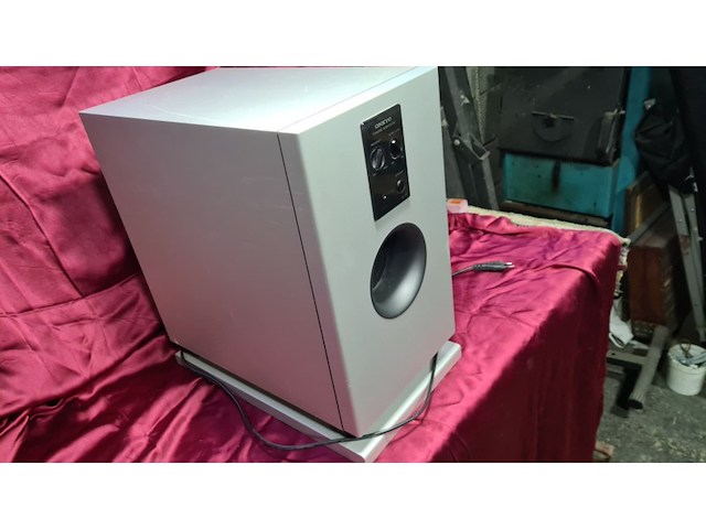 Onkyo subwoofer