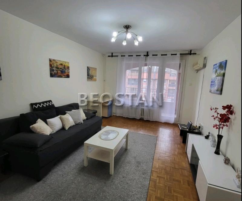 Novi Beograd - Stari merkator #2659760 700 €