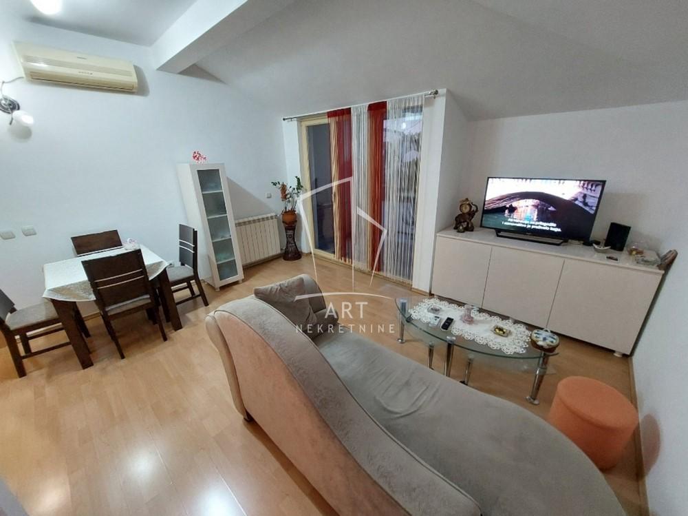 Namešten duplex ,67m2 mereno ID#9097 800 €