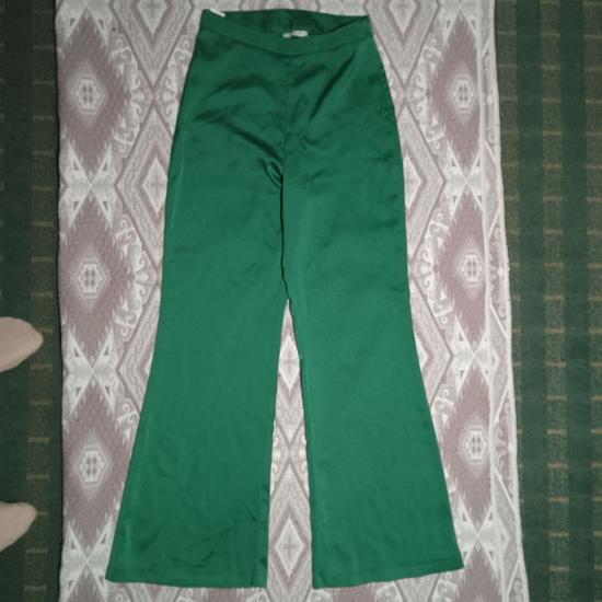 Svilene elegantne pantalone vel S