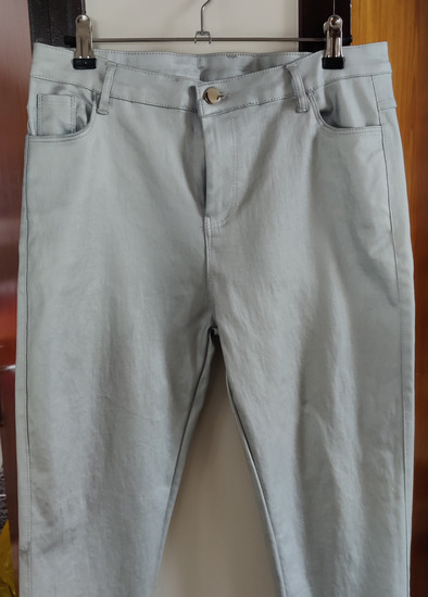 Srebrne voskirane pantalone XL sniženo 1100