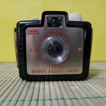 KODAK - Brownie bullet camera iz 1957.