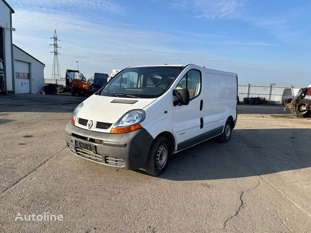 Renault Trafic DCi 80 VIN 426 minibus furgon