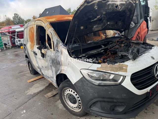 Mercedes-Benz Citan 110 Brandschaden laki furgon nakon udesa