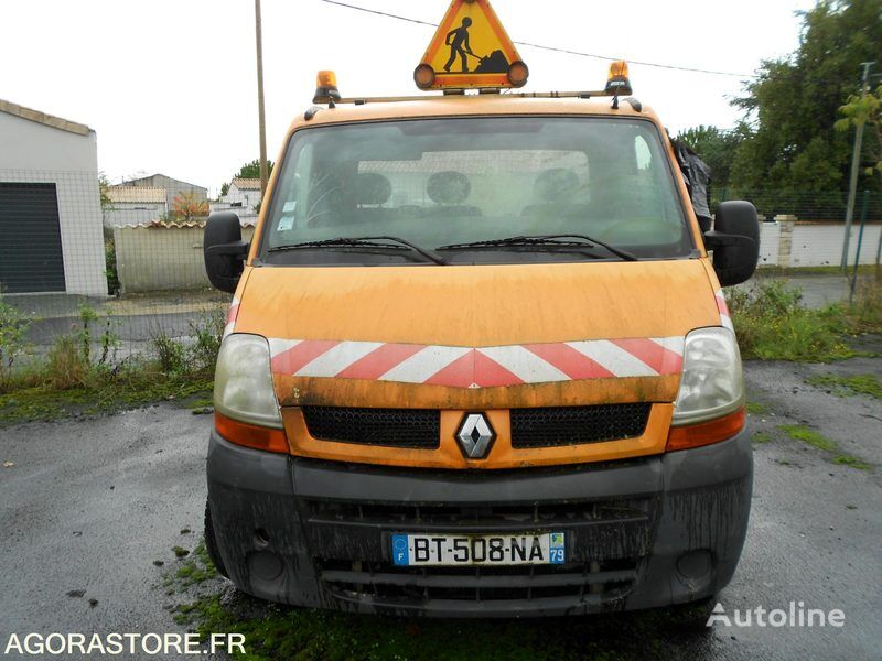 Prodaje se Renault MASTER kamion s ravnom platformom < 3.5t na aukciji