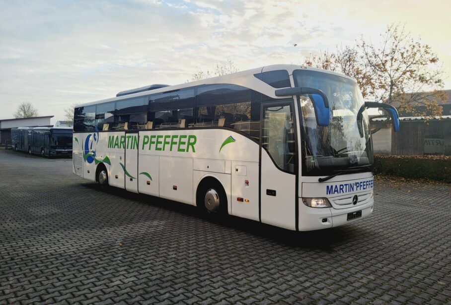 Mercedes-Benz Tourismo 15 RHD turistički autobus