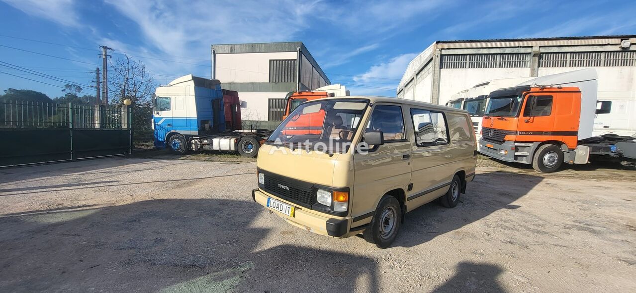 Toyota Hiace putnički minibus