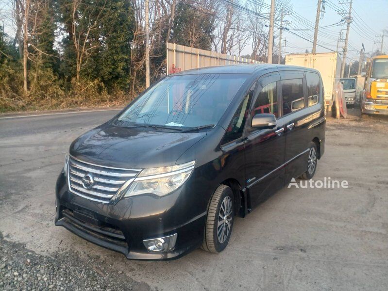 Nissan SERENA minivan