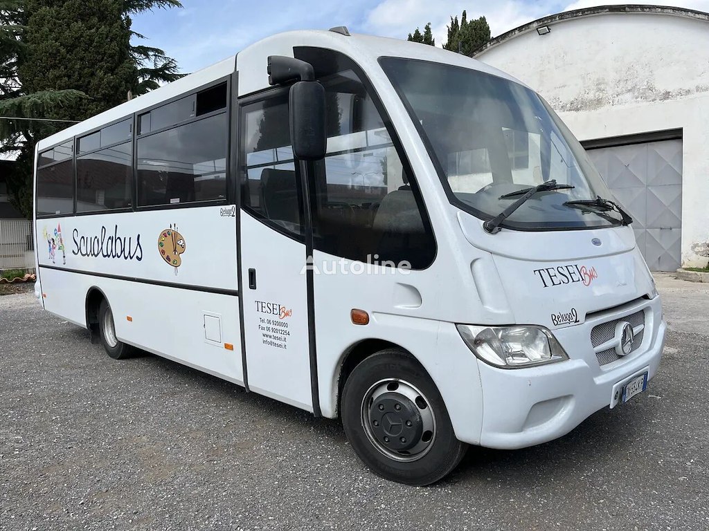 Prodaje se Mercedes-Benz Beluga školski autobus na aukciji