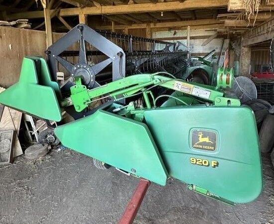 John Deere 920F FLEKS z AUKTsIONu v SShA z dostavkoyu v gospodarstvo adapter za žito