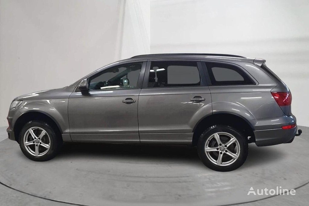 Prodaje se Audi Q7 krosover na aukciji