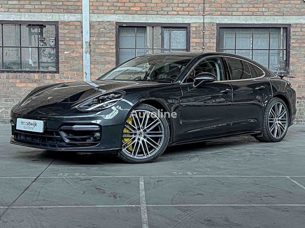 Prodaje se Porsche Panamera hečbek na aukciji