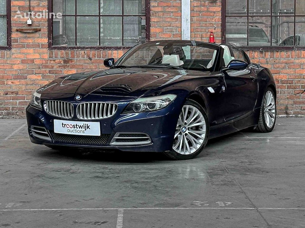 Prodaje se BMW Z4 kabriolet na aukciji