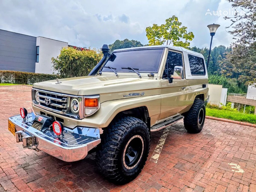 Toyota Land Cruiser terenac