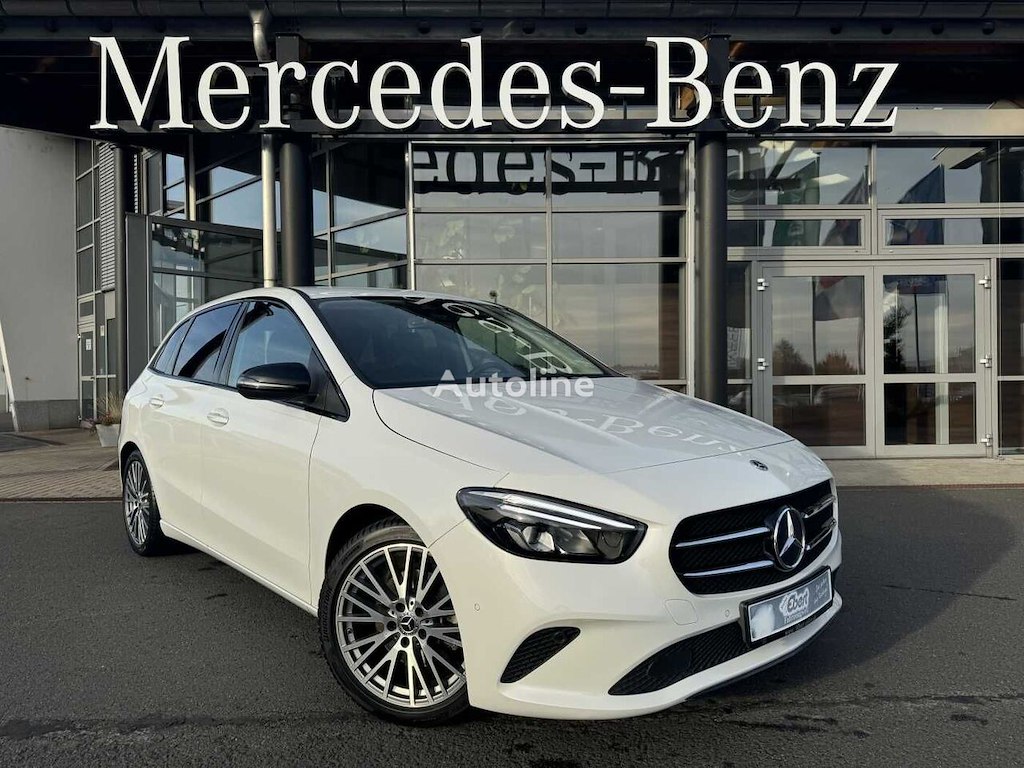 Mercedes-Benz 7G Progressive+Ambiente+ RKamera+Night+LED hečbek