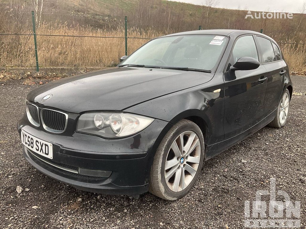 Prodaje se BMW 123D krosover na aukciji