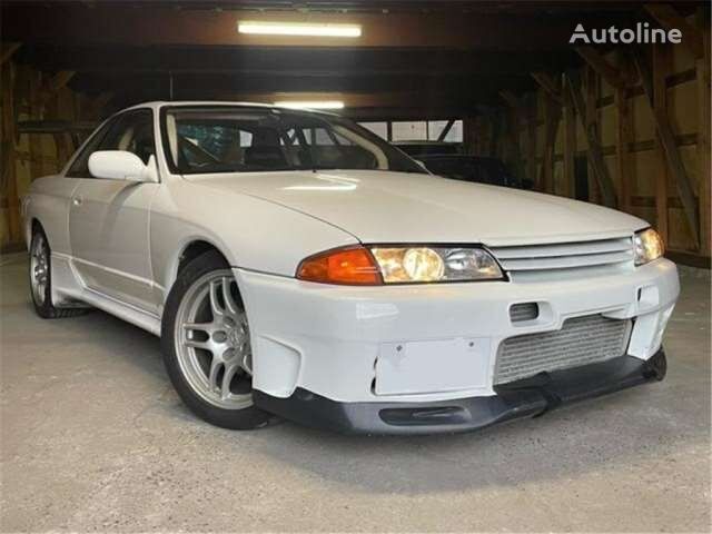 Nissan SKYLINE sedan