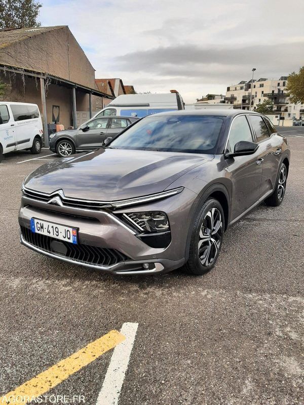 Prodaje se Citroen C5 X hečbek na aukciji