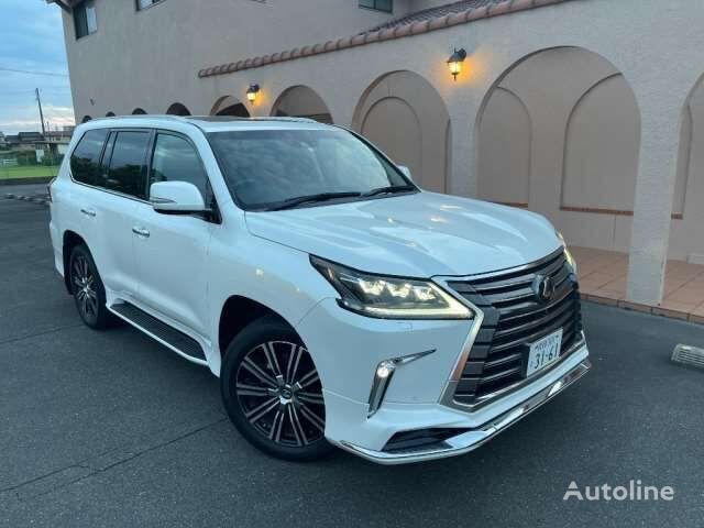 Lexus LX terenac