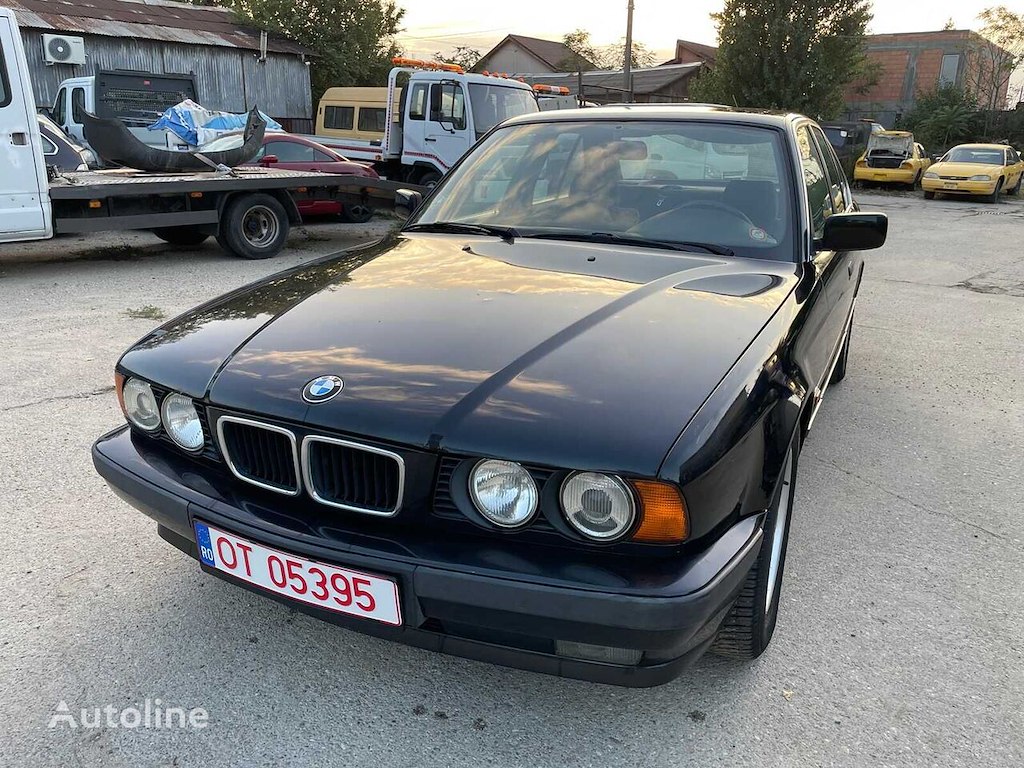 Prodaje se BMW 518 I e34 sedan na aukciji