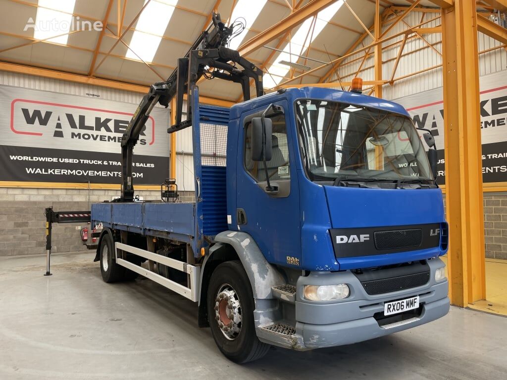 DAF LF55 4X2 18 TONNE BRICK GRAB – 2006 – RX06 MMF kamion s ravnom platformom