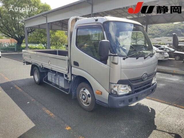 Toyota DYNA kamion s ravnom platformom