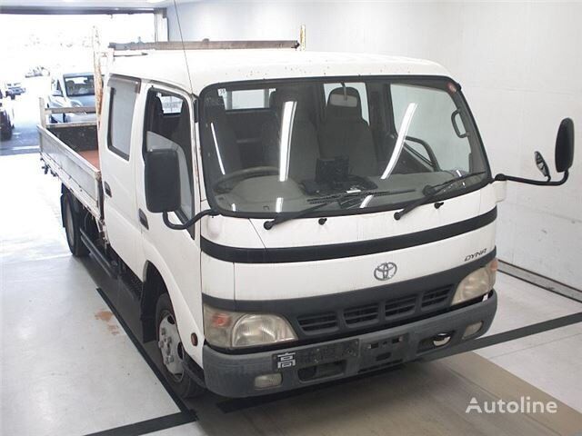 Toyota DYNA kamion s ravnom platformom