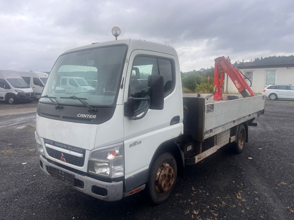 Mitsubishi Fuso Canter 5S13 Flatbed + crane Fassi M20A.13 kamion s ravnom platformom