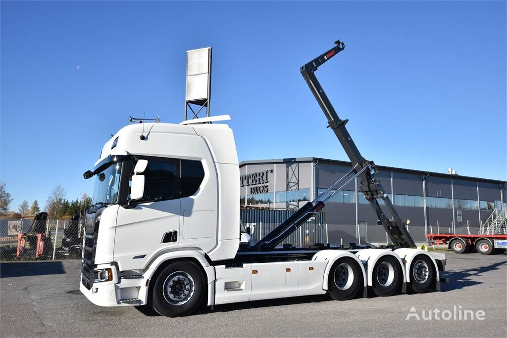 Scania R560 Super 8X4 kamion rol kiper