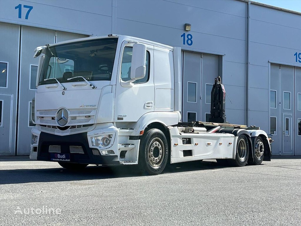 Prodaje se Mercedes-Benz Actros 2543 rol kiper sa kukom na aukciji