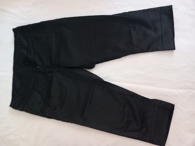 Crne 3/4pantalone Novo