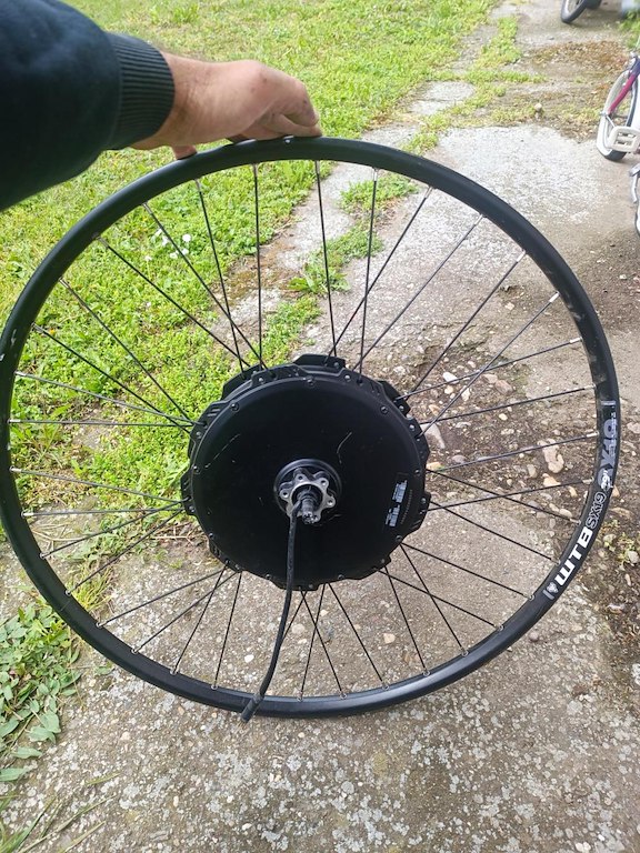 Tocak Wtb 29er sa motorom Aeg 48v 250w