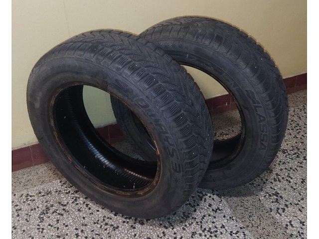 Par zimskih guma Lassa Snoways 3 185/65 R15 88T