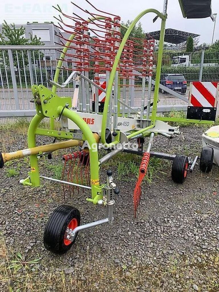 Claas liner 450 prevrtač sena