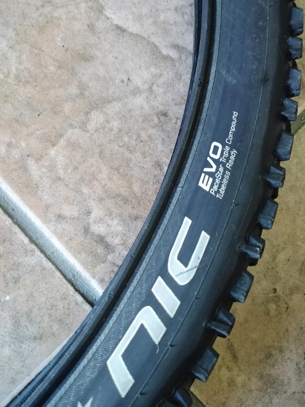 Schwalbe Nobby Nic i unutrasnja