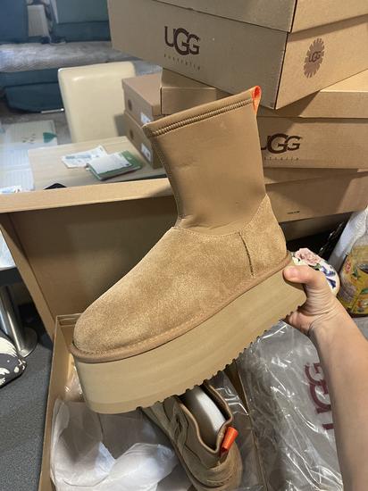 Ugg diper 38,39,40 Snizeno