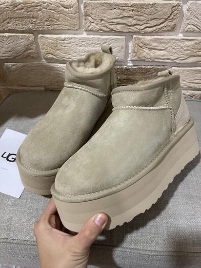 ugg 39 original SNIZENO