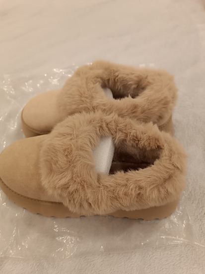 Nove ugg 38 snizene 2600