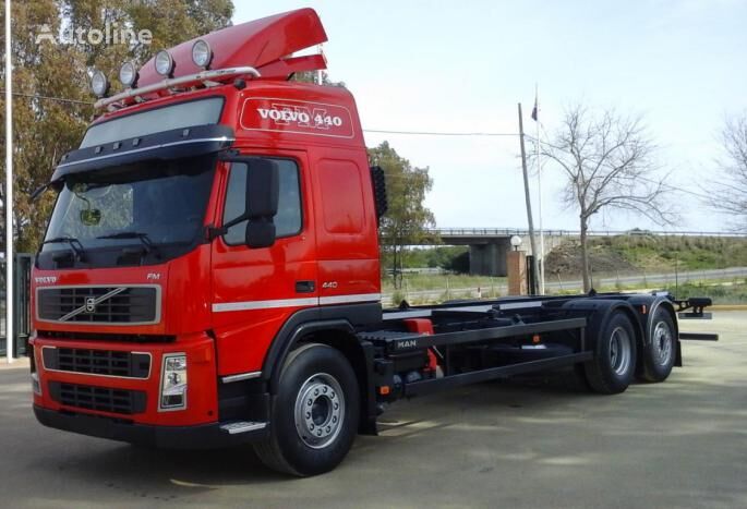 Volvo FH13 440 kamion autopodizač kontejnera